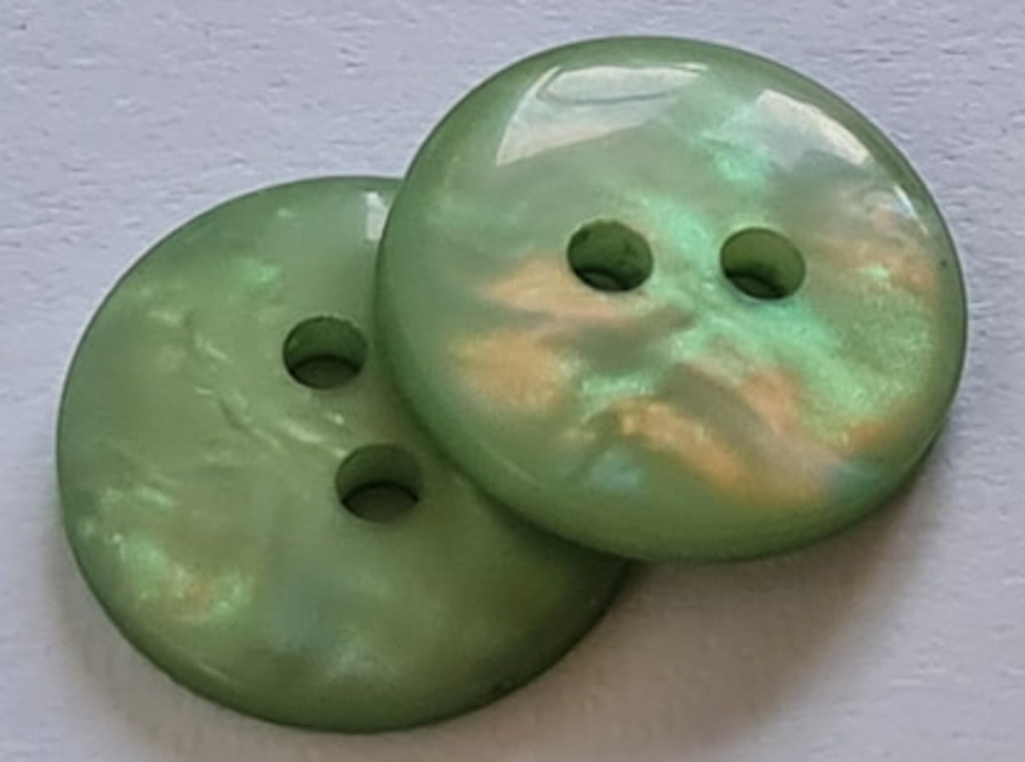 Plastic 2 Hole Buttons, Choice of Sizes and Colours – The Crafty Animal UK